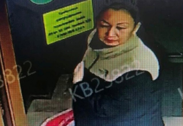 Омичка украла карту у пенсионерки и ушла с полным пакетом из «КБ ...